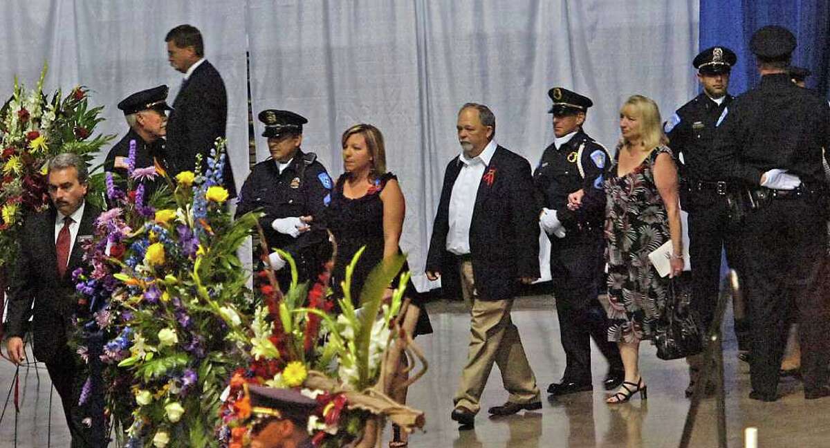 Beaumont officer killed in line of duty laid to rest