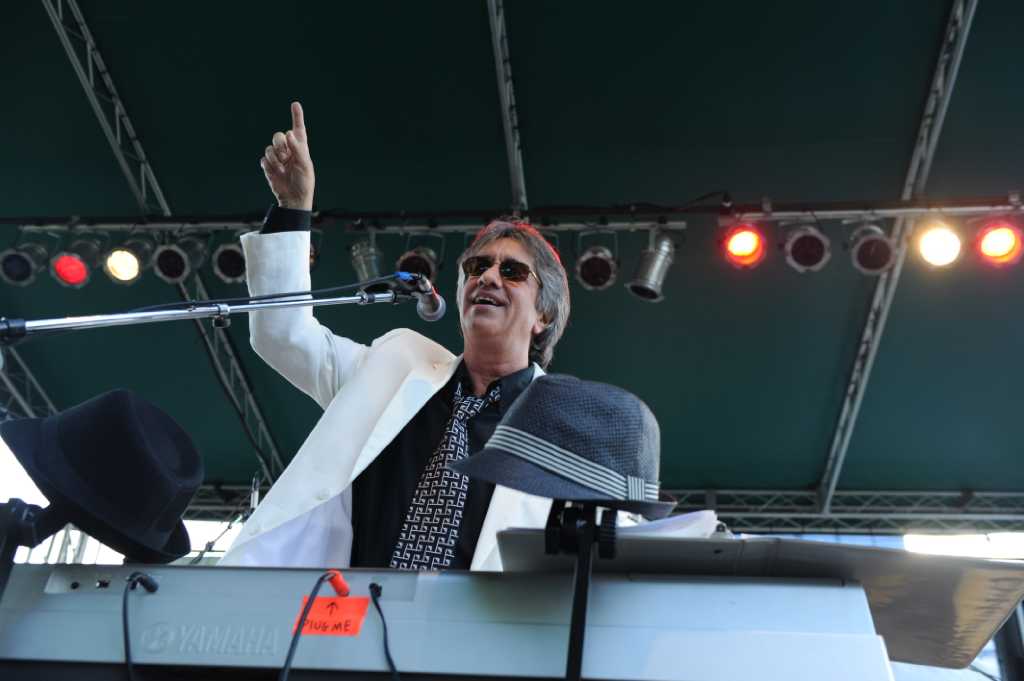 School board vice president Pia rocks out at Alive@Five