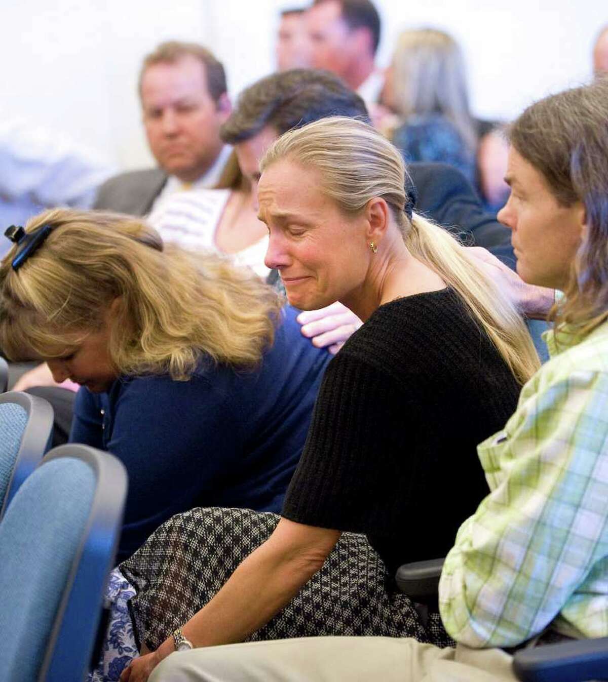 Ex-NFL linebacker with Greenwich ties convicted of murder in Calif.