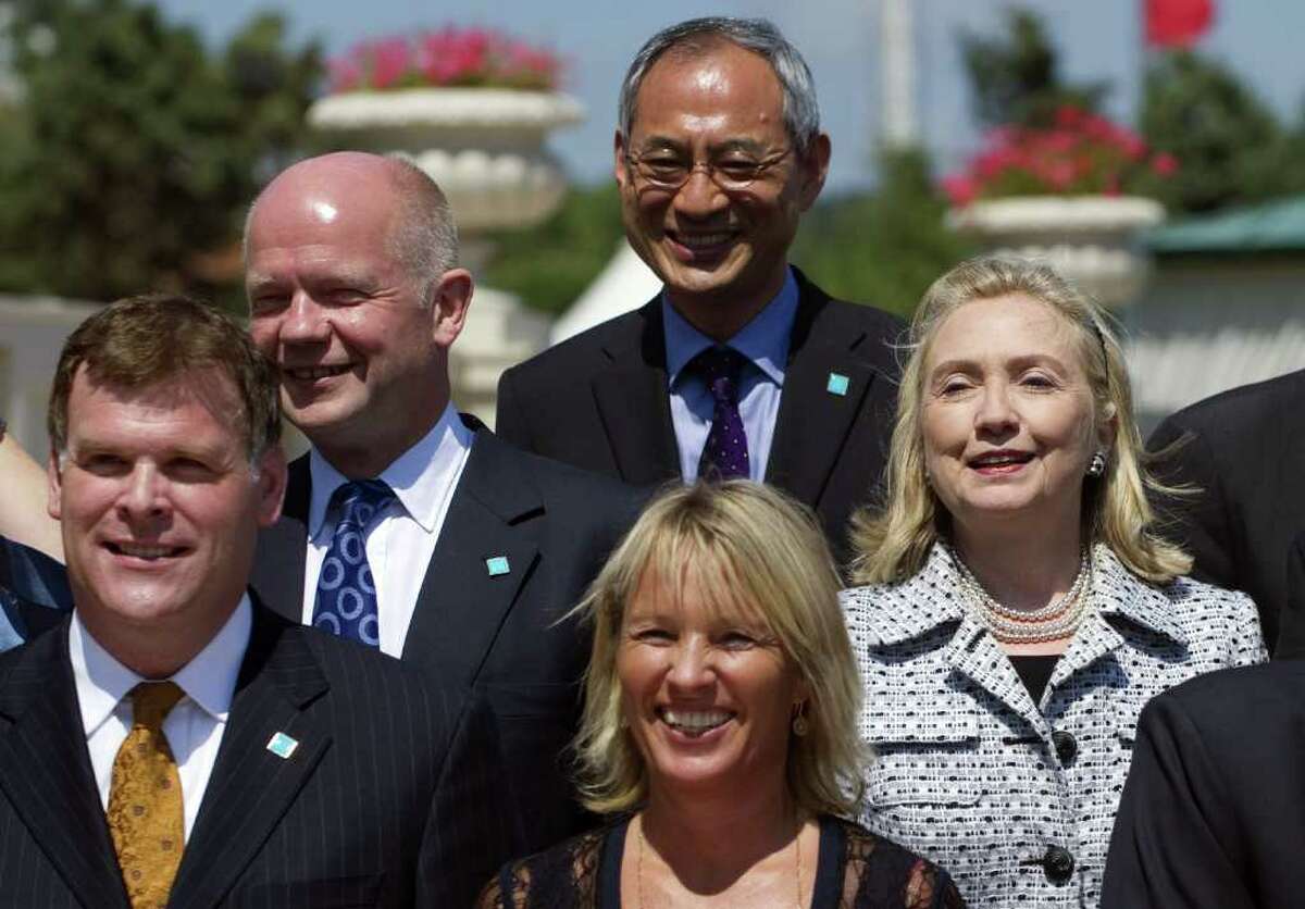 Libyan rebels get nations' nods