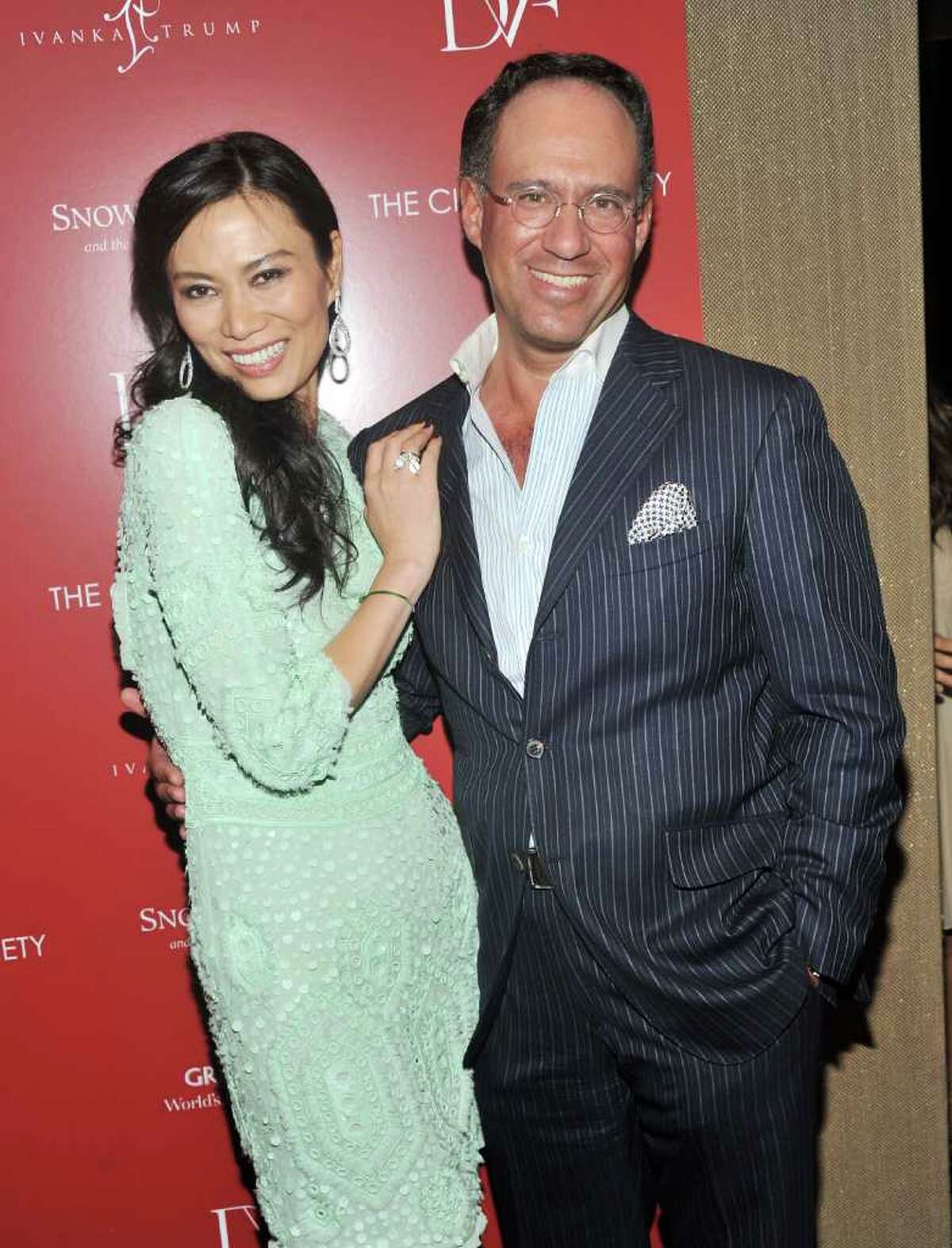 Pie Murdoch, then face an avenging Wendi Deng
