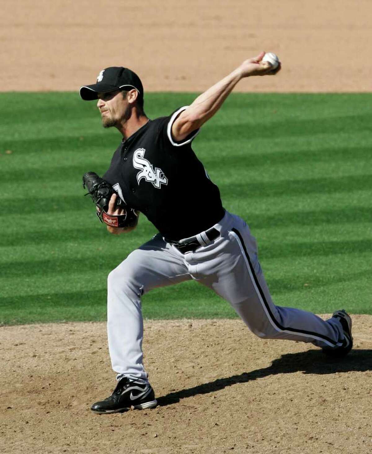 Buna grad Williams pitching for Red Sox