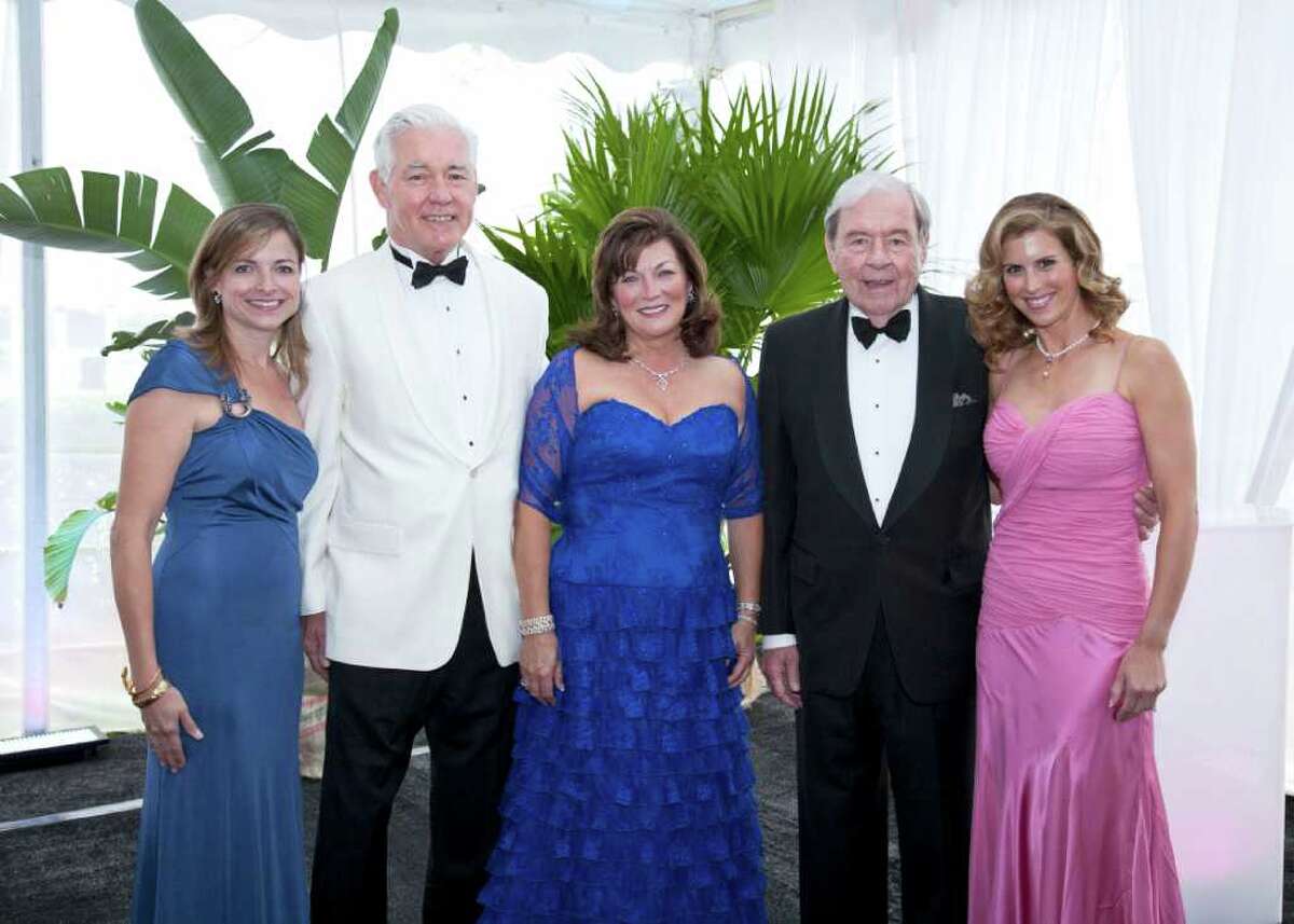 A 'Noche' to remember: Annual Renaissance Ball benefits Bruce Museum ...