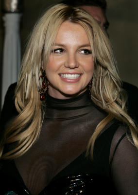 Spears promotes her marriage, mothering skills on Today