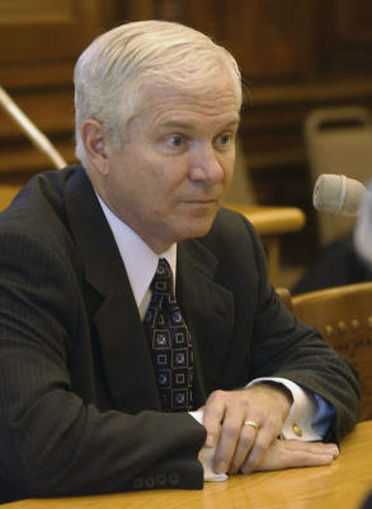 Gates' departure stuns Texas A&M community