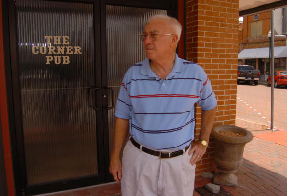 Faces in the crowd: Conroe man easy to find at Corner Pub