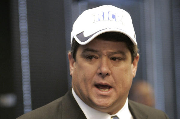 Bailiff introduced as Rice football coach