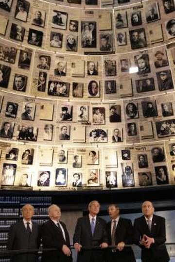 Bush: U.S. should have acted at Auschwitz