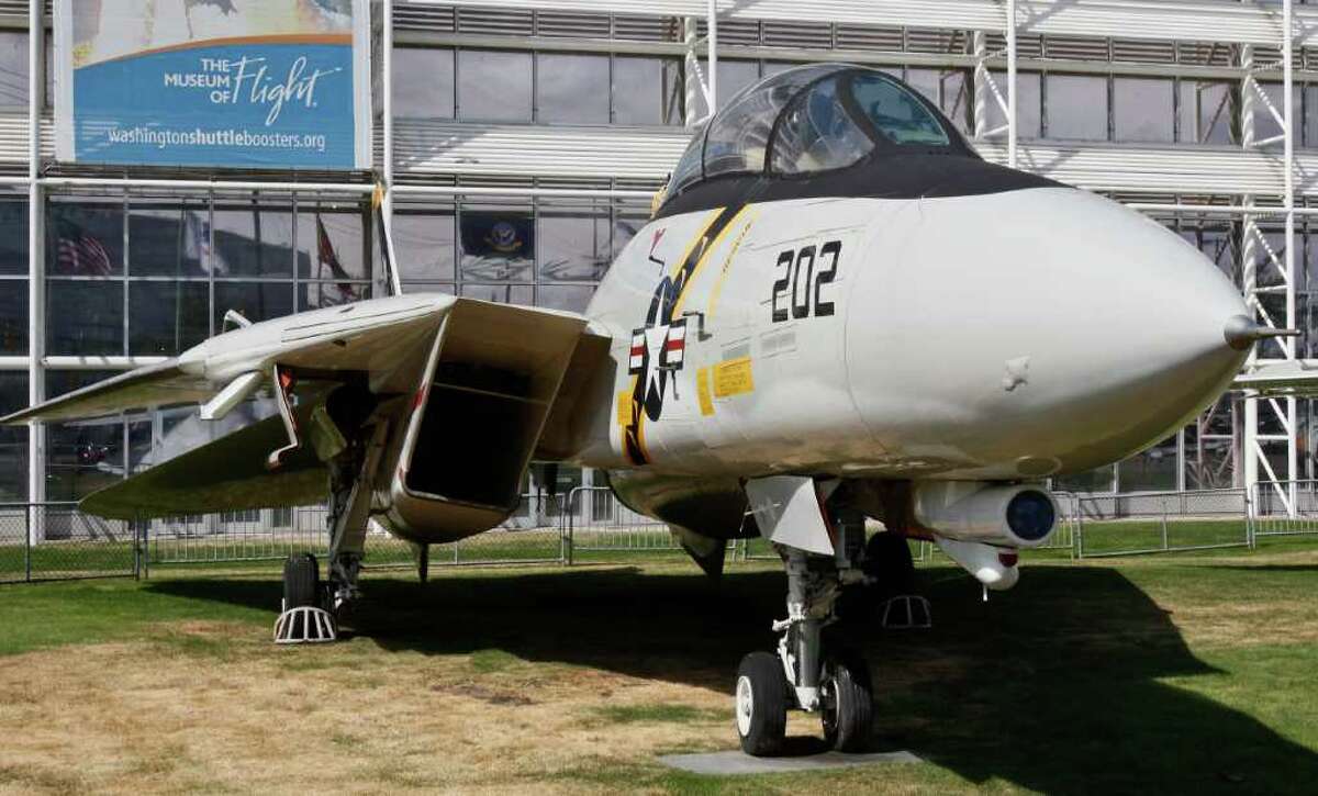 Texas company's private air force has 90+ fighter, attack jets to help ...