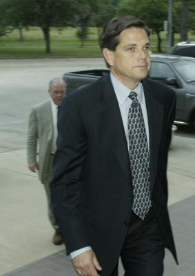 Guilty plea likely in Enron broadband case