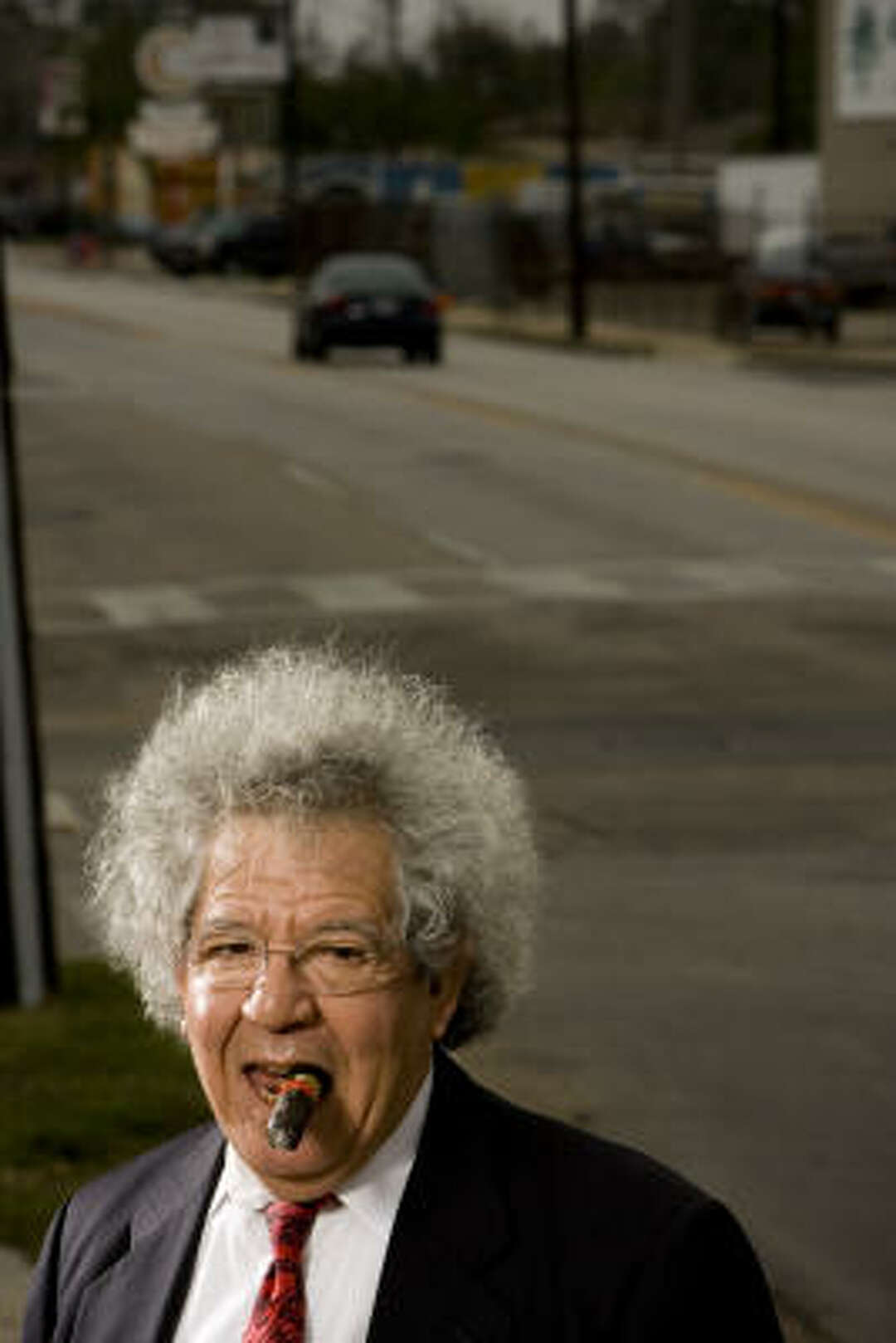 Lawyer who has sued city agrees with mayor now