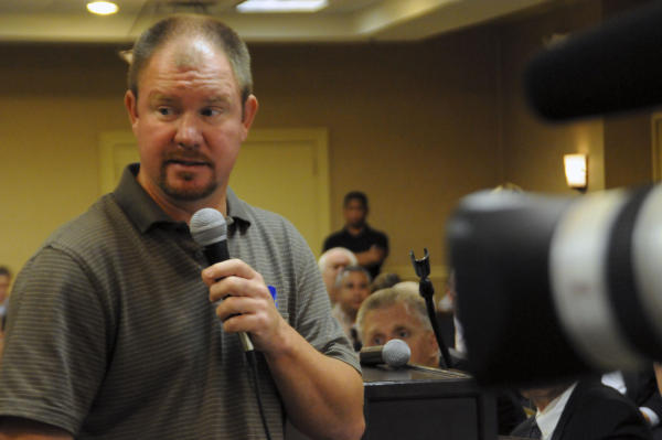 Rig worker faults lack of sirens