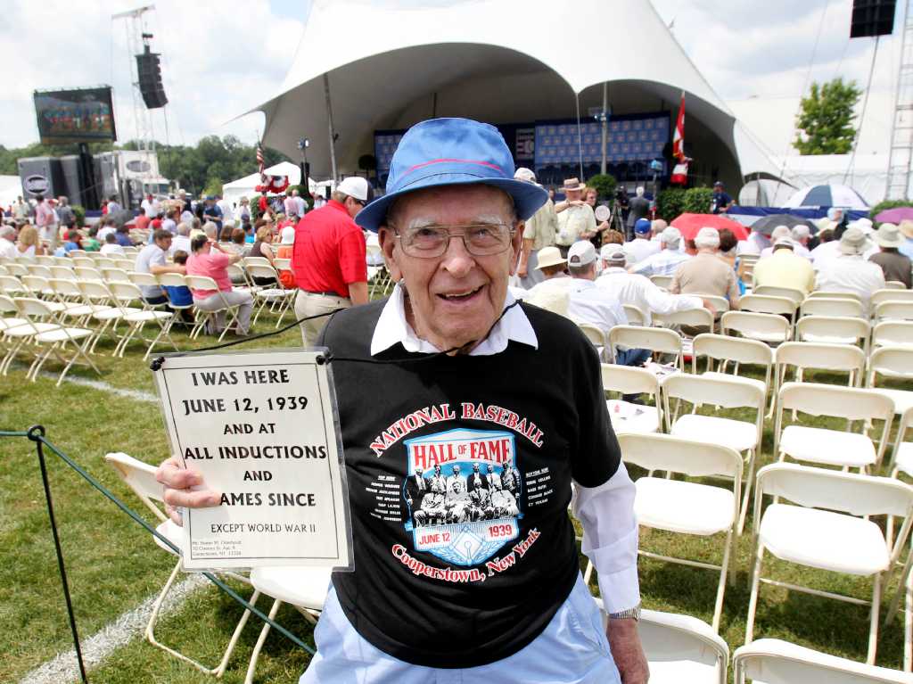 Alomar covers all bases