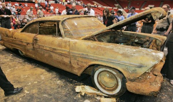 1957 Plymouth dug up from Tulsa time capsule