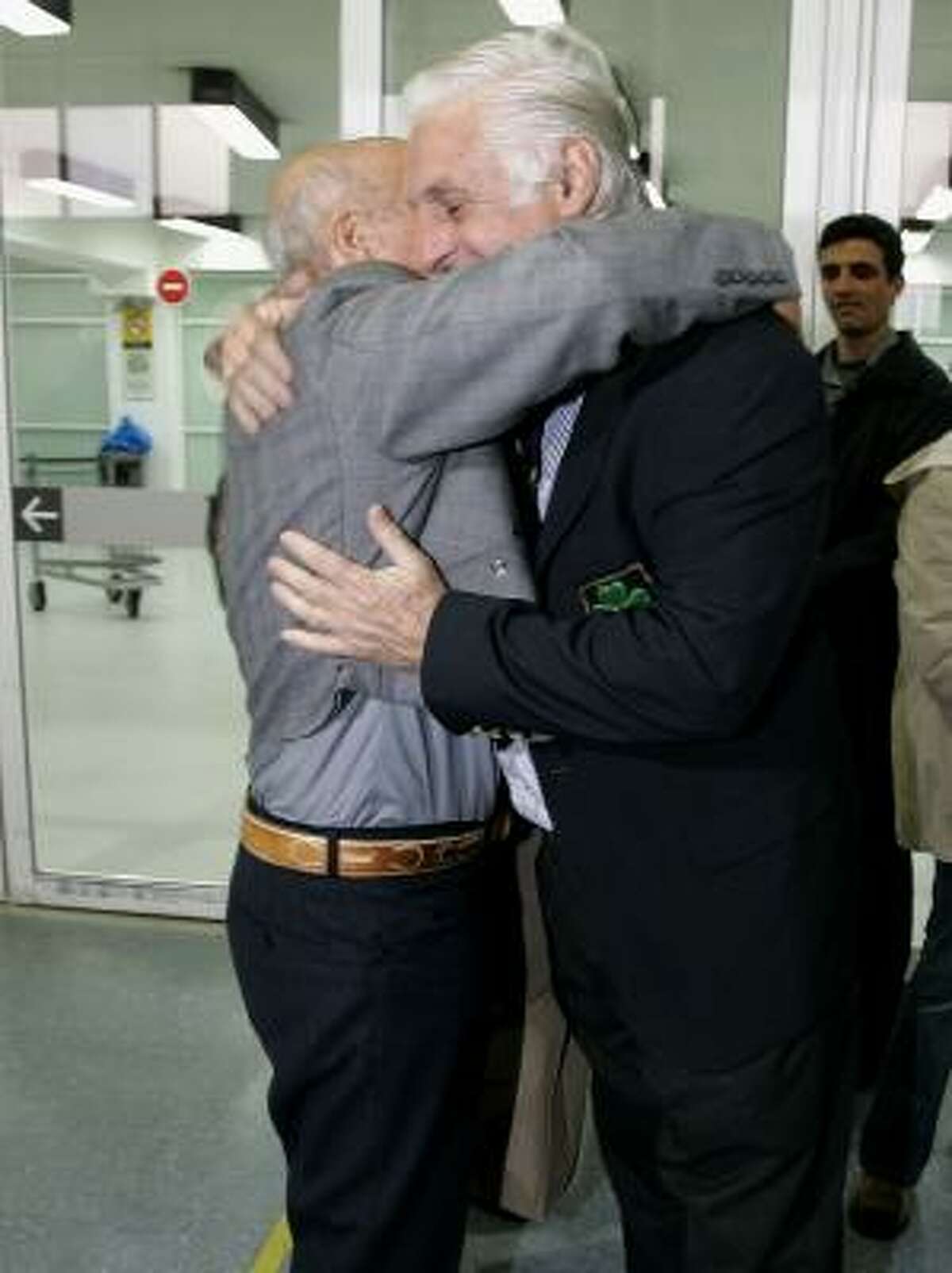 Survivors of Andes crash in 1972 rekindle gratitude