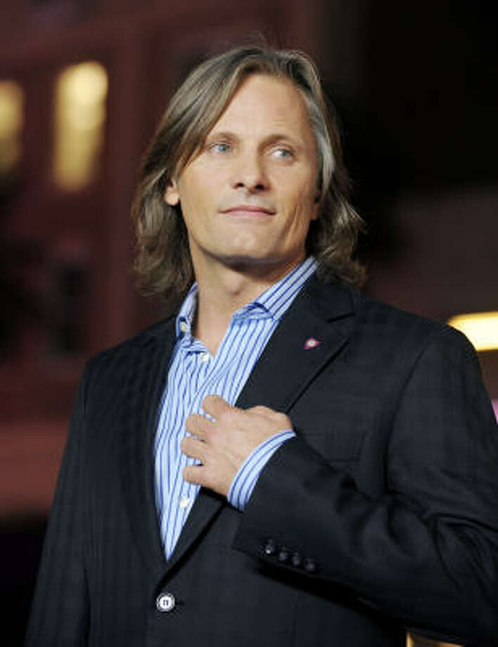 Viggo Mortensen takes his act on The Road - Houston Chronicle