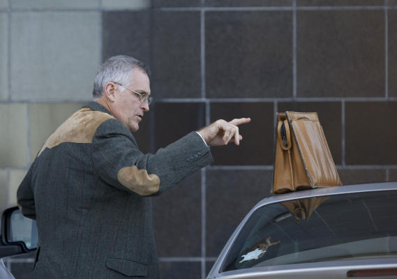 New charges force delay in Judge Kent's trial