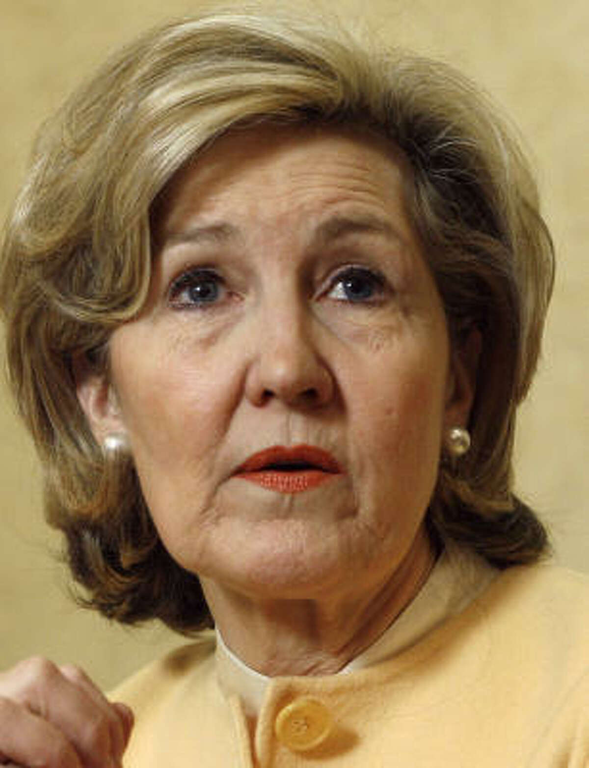 Hutchison, Perry gear up for governor race (w/audio, video)