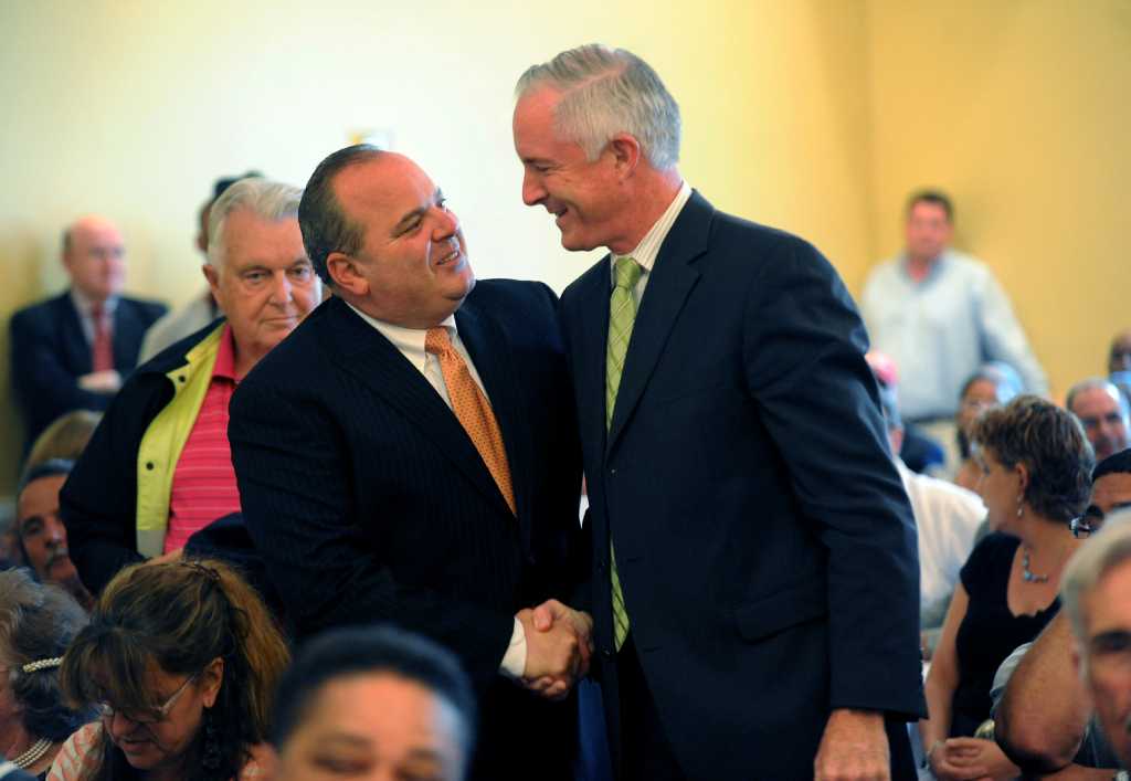 Finch gets Bridgeport Democratic endorsement