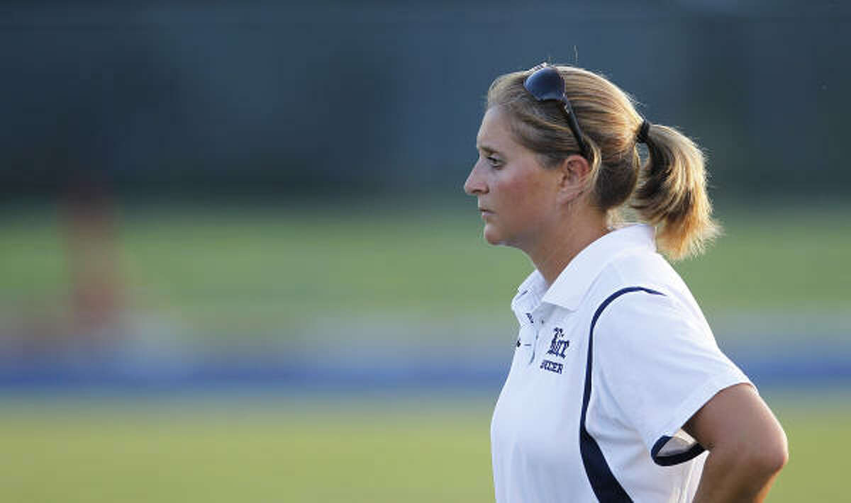 Soccer coach Nicky Adams leaves Rice after 16 years for Syracuse