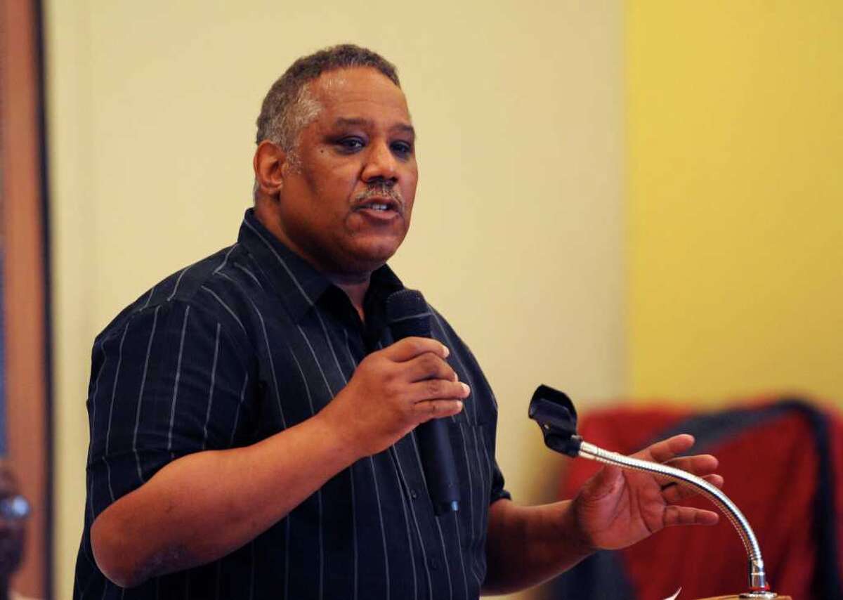 Finch gets Bridgeport Democratic endorsement