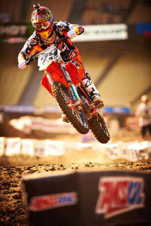 Motocross notebook: Short awaits homecoming