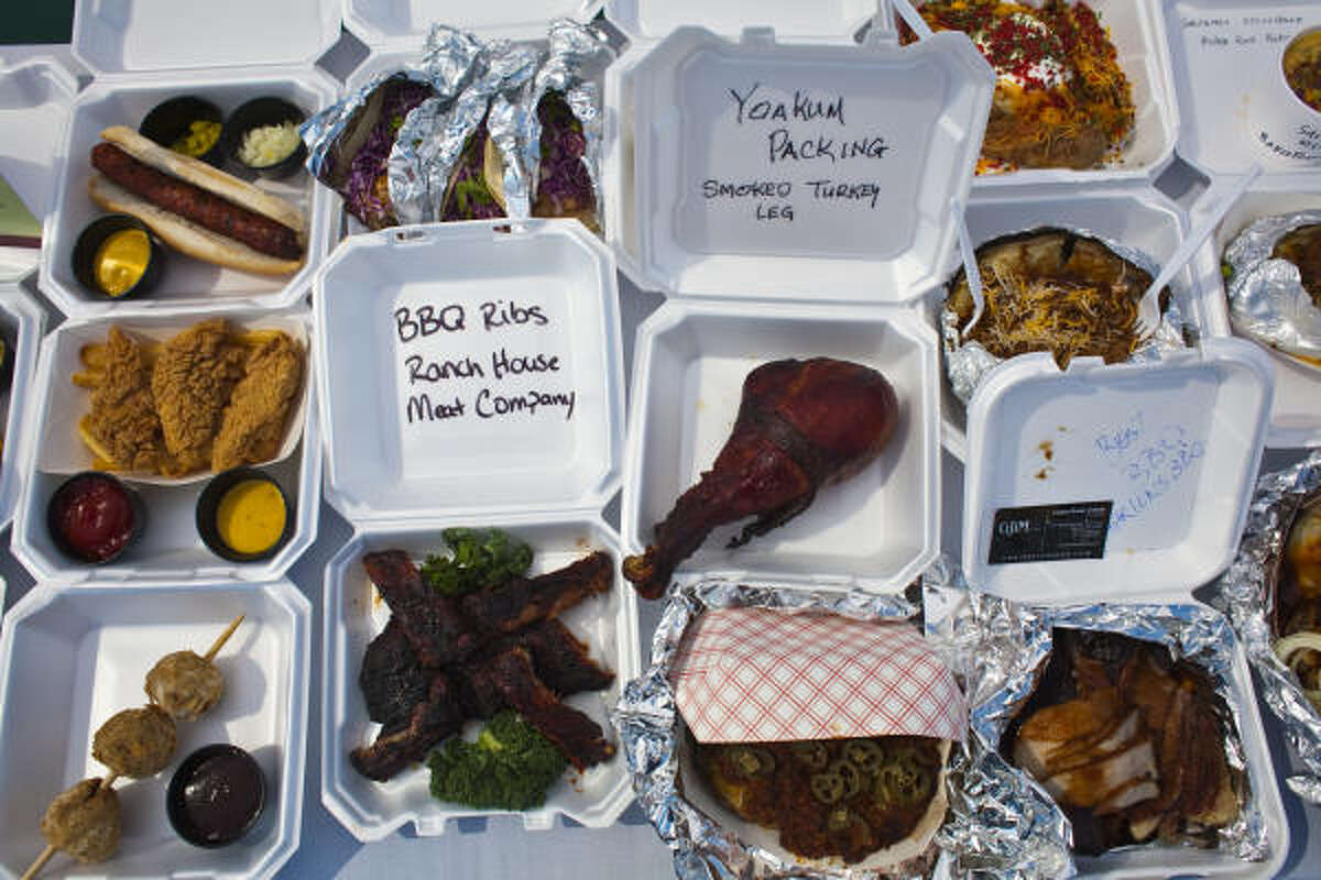 Big flavors, bigger servings dominate Midway food offerings