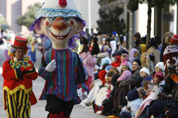 Houston's parade brings thousands downtown