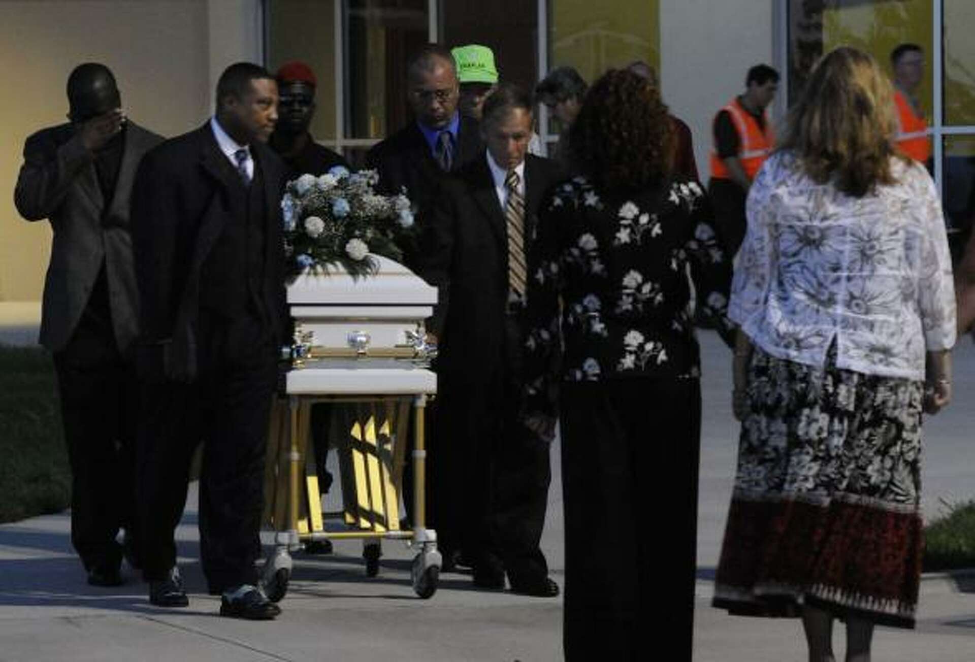 Quanell X: Dad of dead children had 'dog house' for drugs