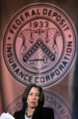 Fed, FDIC chiefs say economy is gaining strength