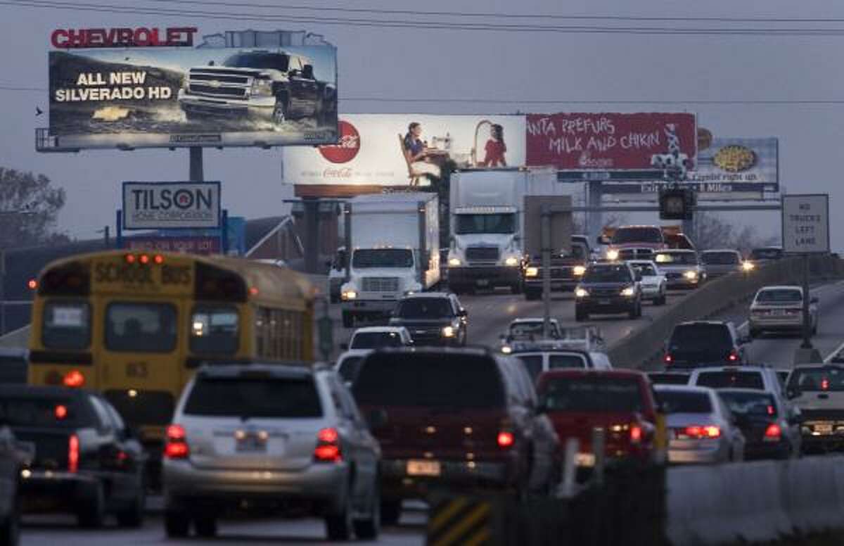 Houston leaders target more billboards
