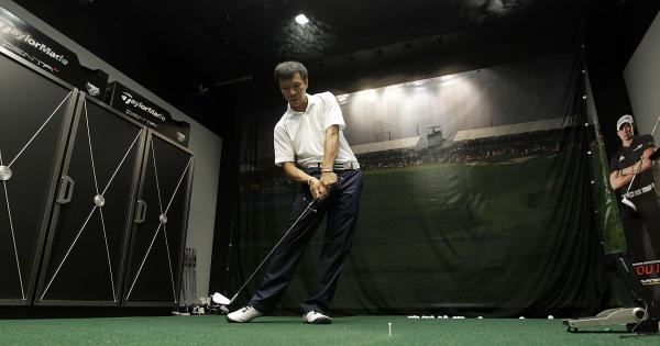 TaylorMade fitting lab