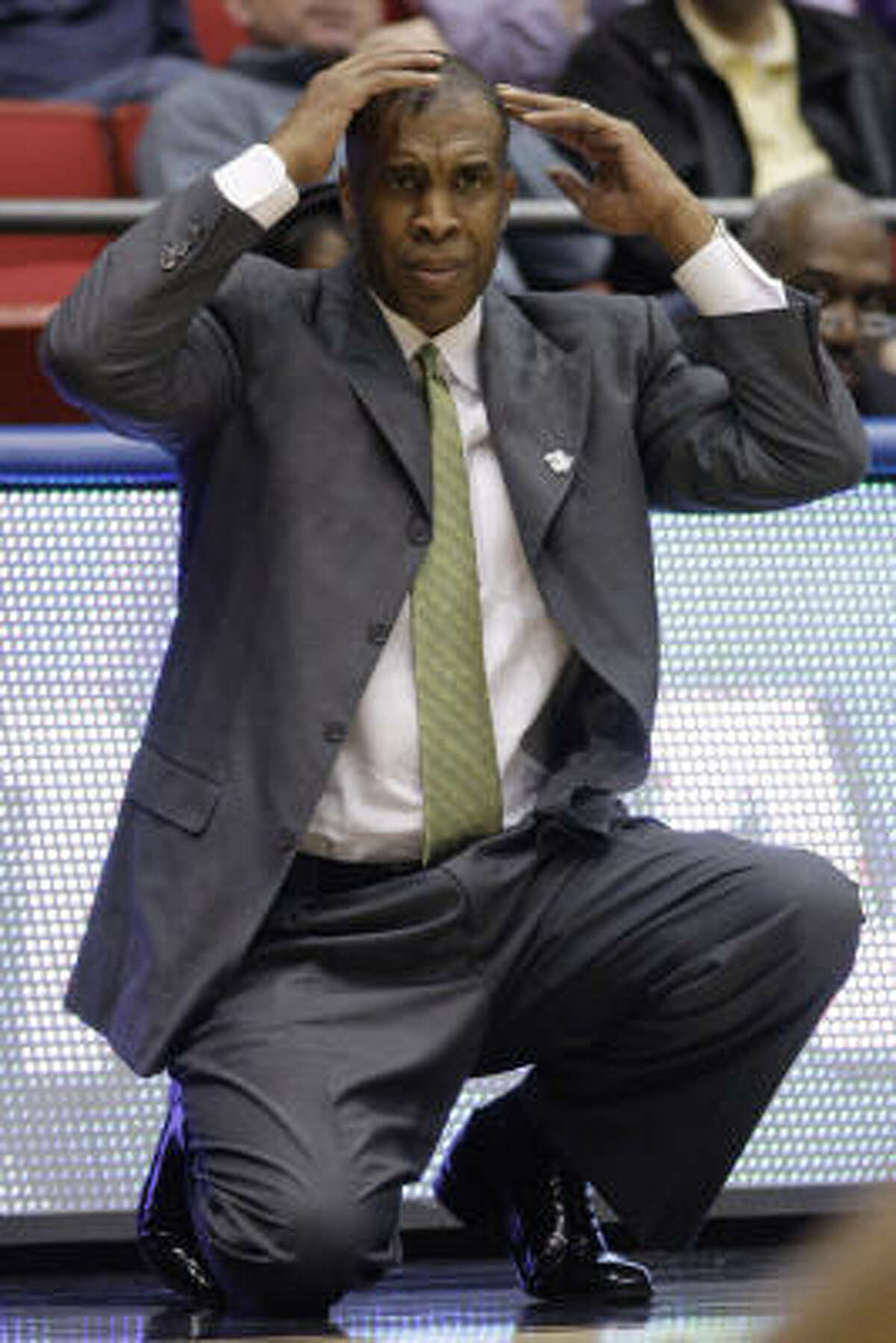TSU hires former Indiana, UAB basketball coach Davis