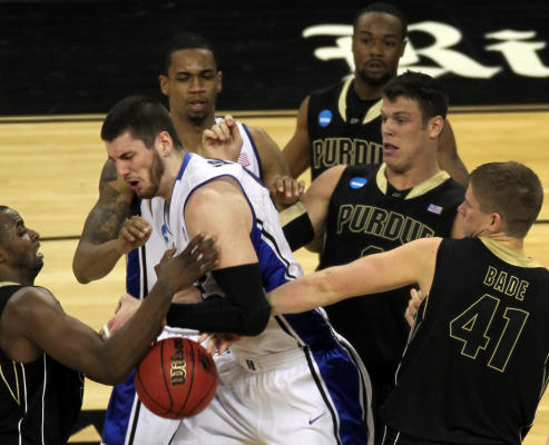 7-foot center Zoubek doing Duke's dirty work
