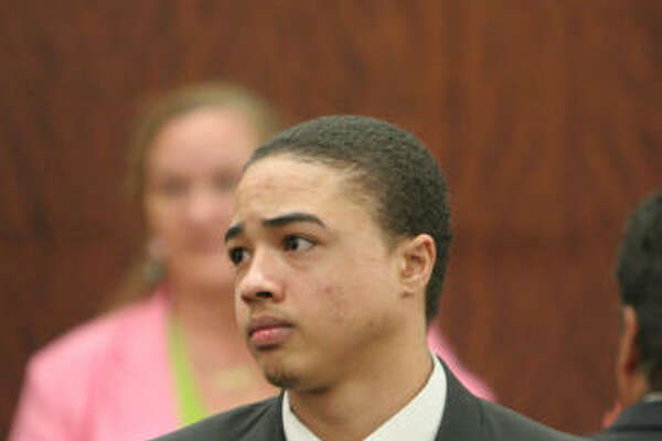 Thousands line train tracks to watch Bush funeral train to College ...