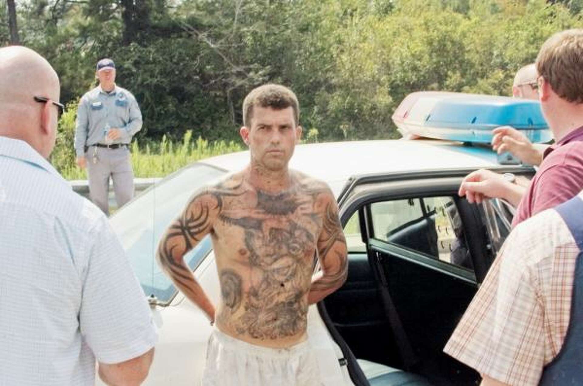 Prison policy not followed in escape, officials say