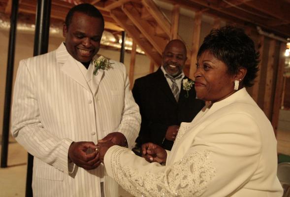 Wrongly convicted Houston man gets new bride