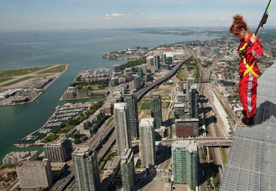 EdgeWalk on Toronto's CN Tower - seattlepi.com
