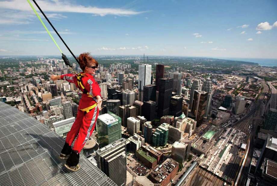 EdgeWalk on Toronto's CN Tower - seattlepi.com