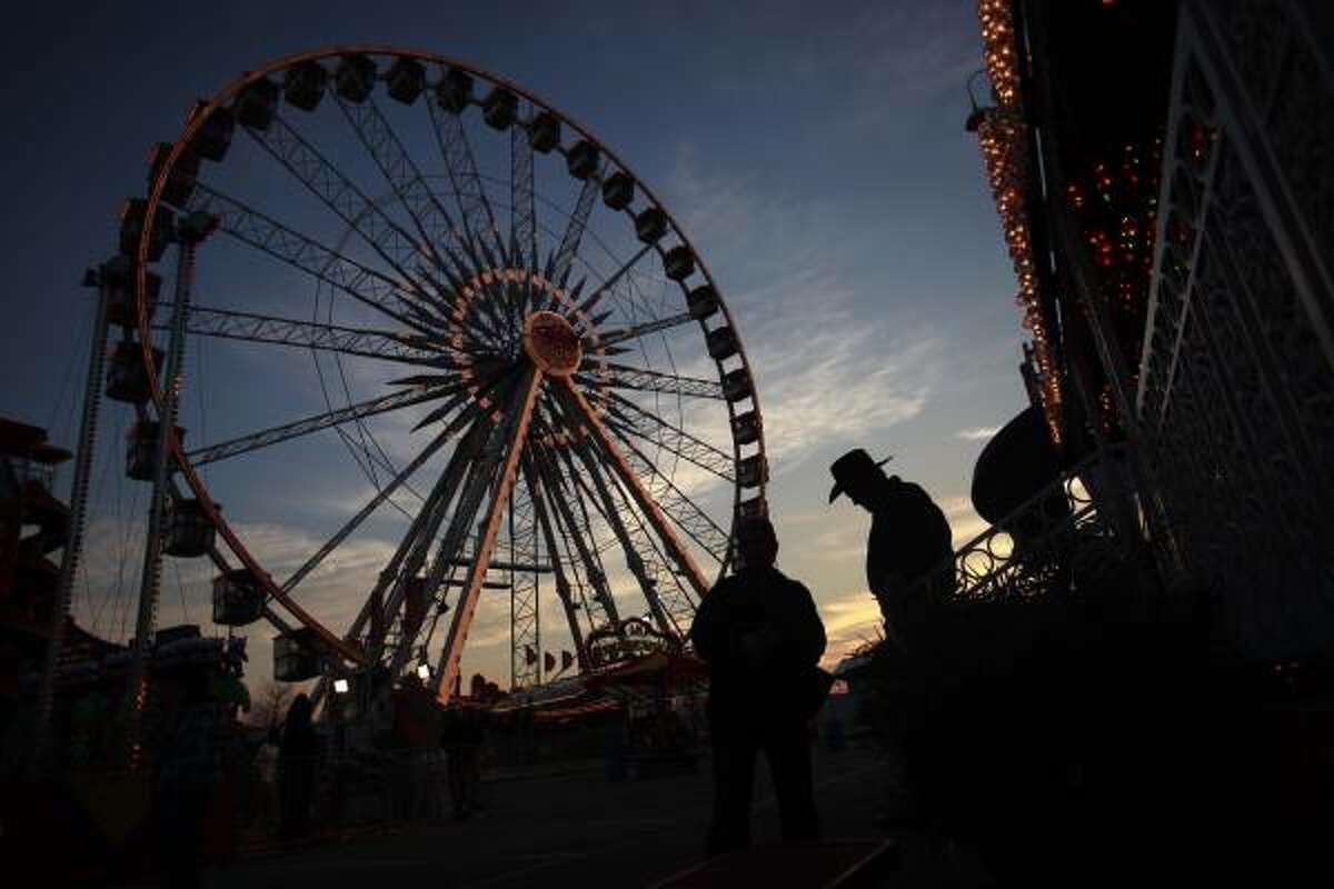 25 things to know when dating a Houston woman