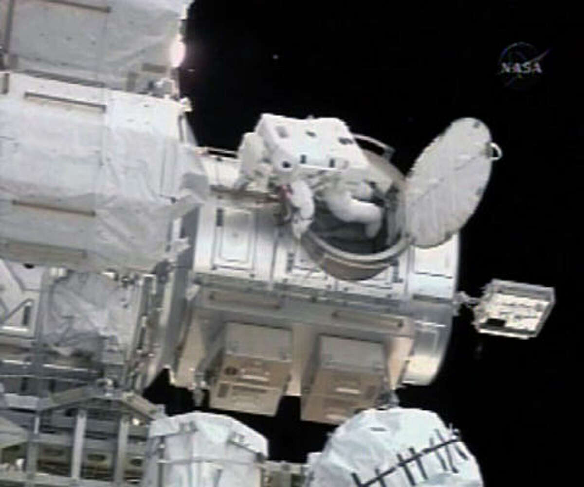 Dean forces NASA to end shuttle mission early