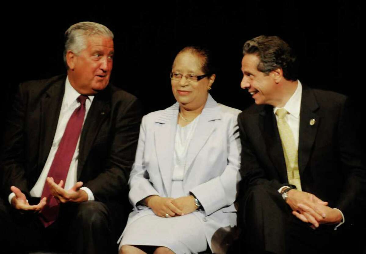 Cuomo introduces economic A team