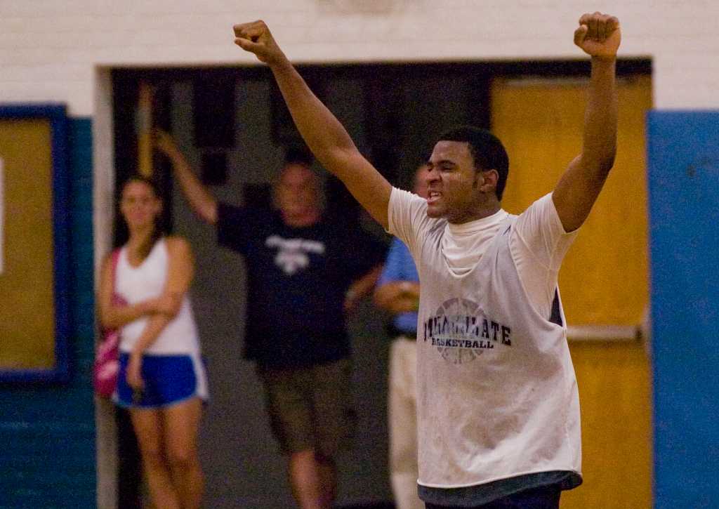 Immaculate's McCorkle lifts Mustangs past Danbury for summer league title