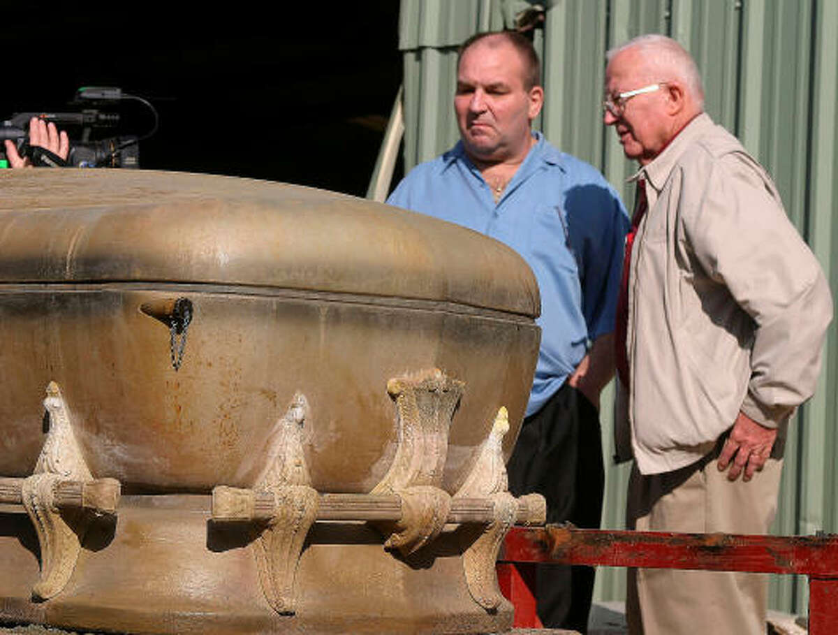 Family of 'The Big Bopper' plans to auction his casket