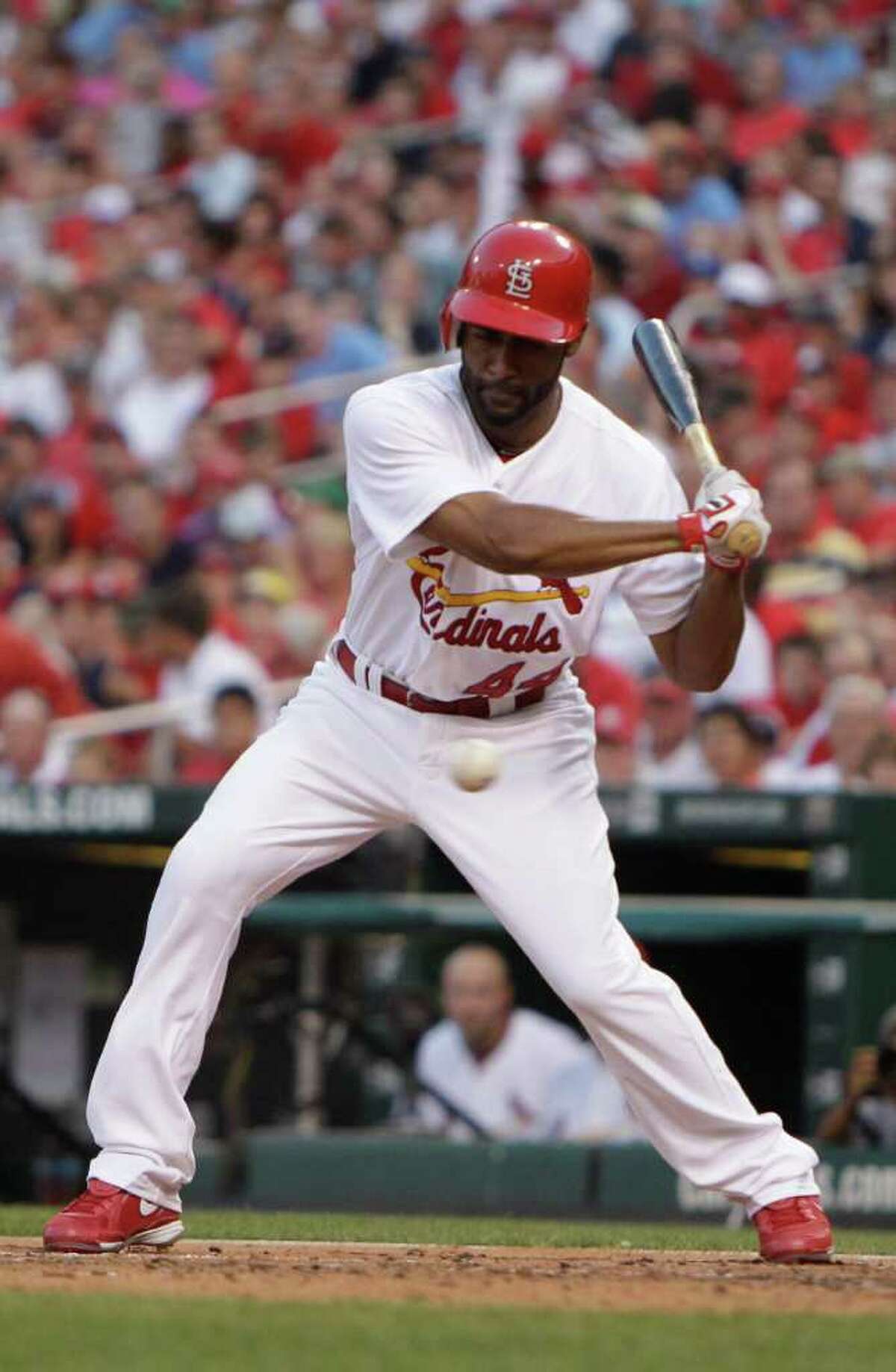 Astros ace leads way past Cardinals