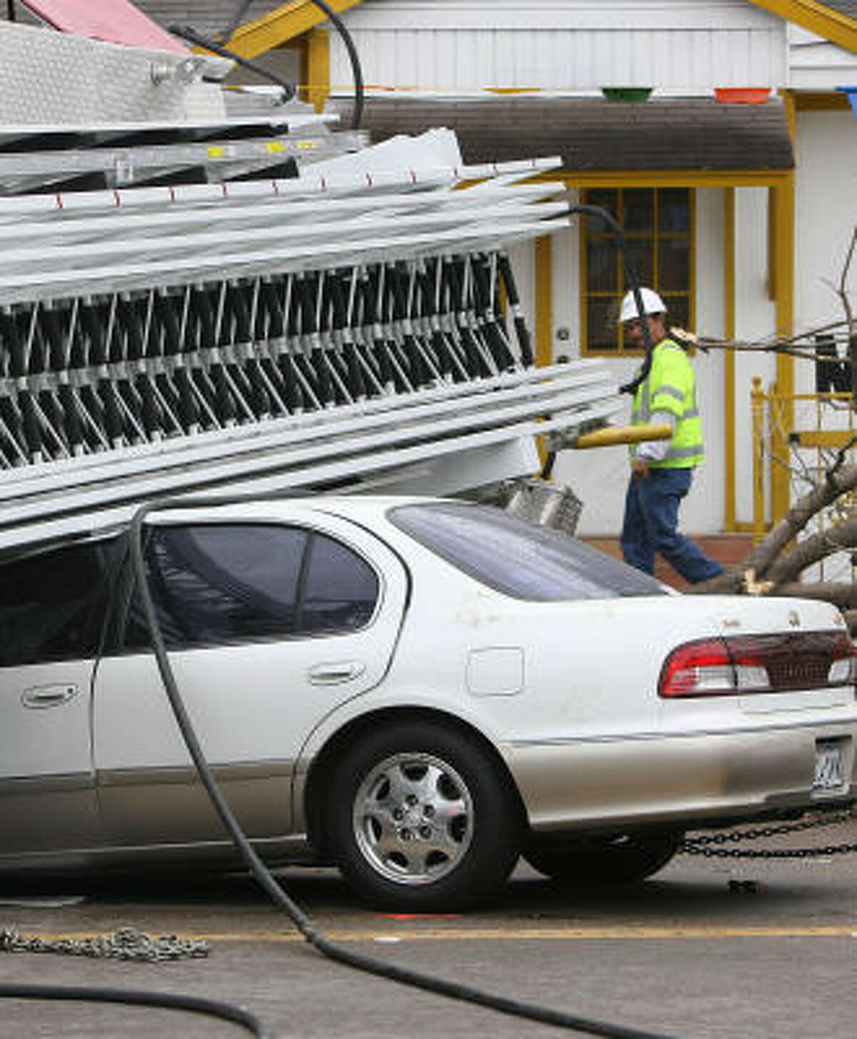 Police: HFD ladder truck in crash may have run red light