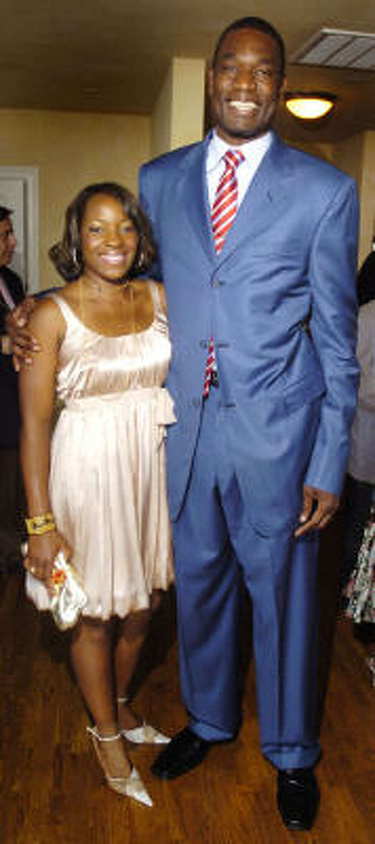 Rockets' Mutombo takes center stage at fundraiser