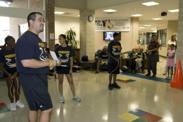 Jump rope team recruits members (w/photos)