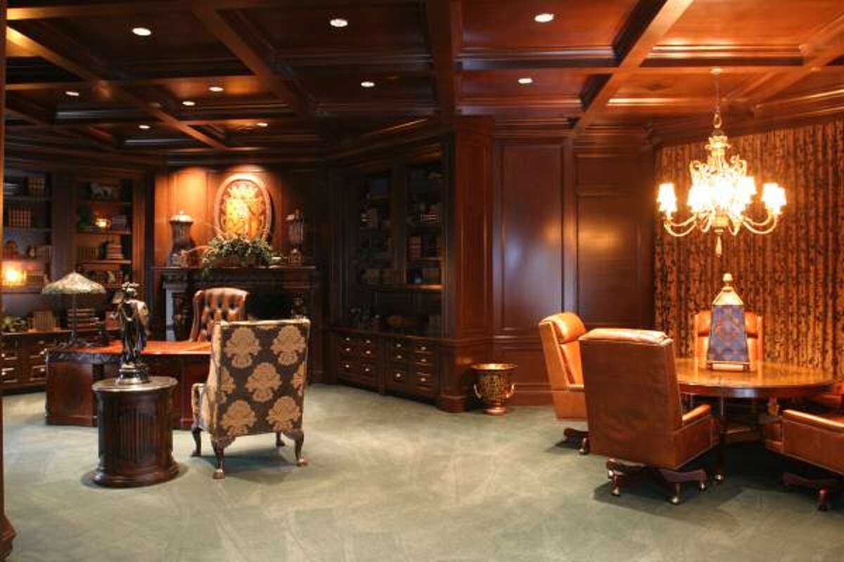 Walk through: DanMar Manor