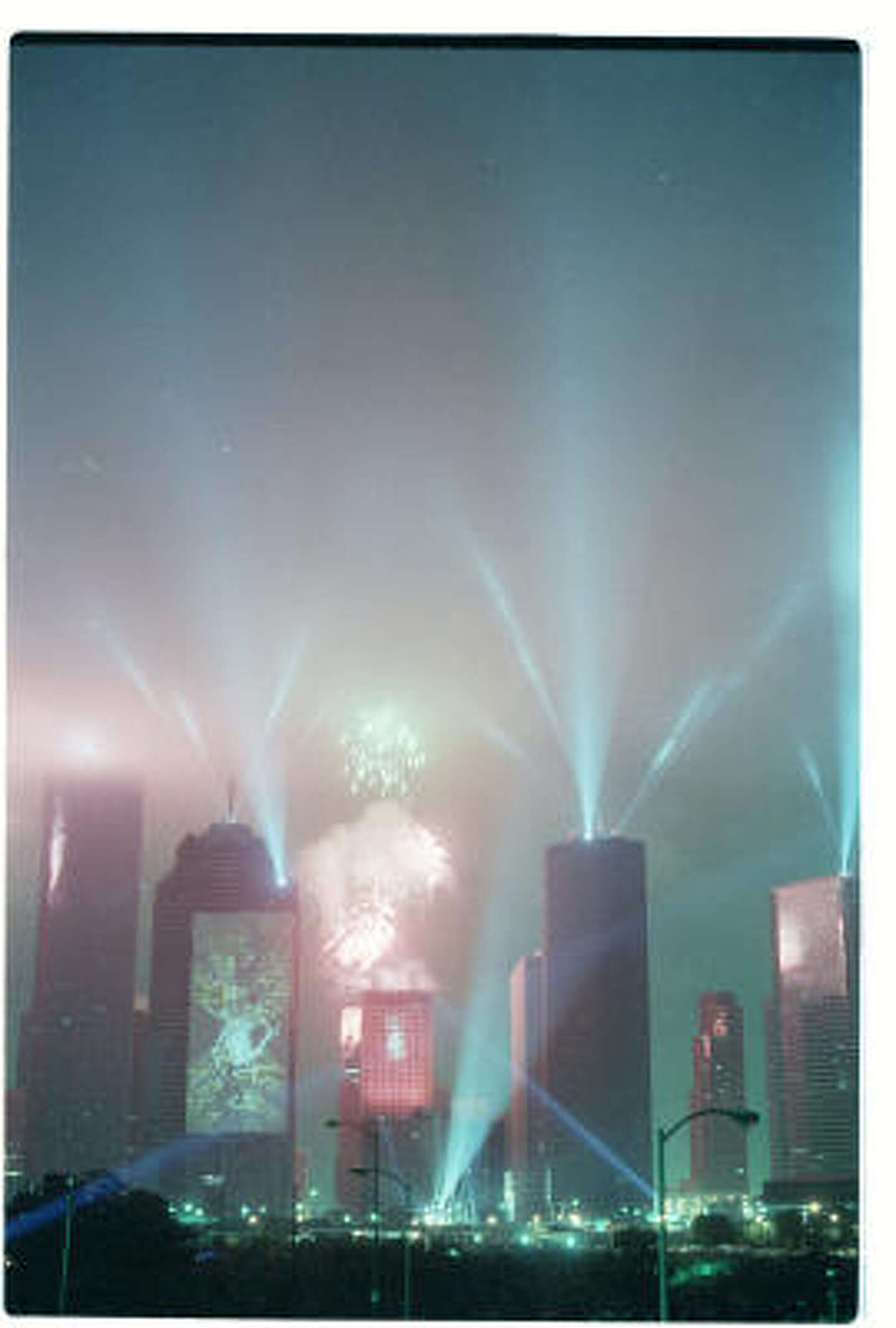 Rendez-Vous Houston in 1986 brought Guinness record sound, light show ...